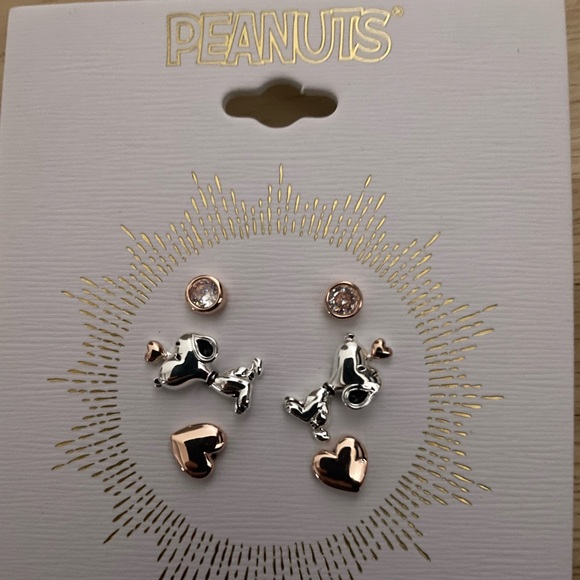 Peanuts | Jewelry | Unwritten Peanuts Snoopy Earrings Set 4k Gold Flash ...